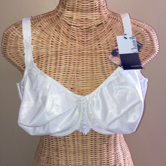 Chantelle | Intimates & Sleepwear | Chantelle Bra 42d Nwt | Poshmark